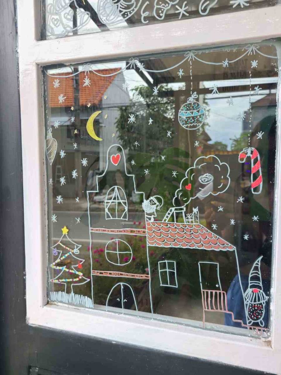 12 Permanent Acrylic Paints on Glass That Stick | Acrylic Painting School