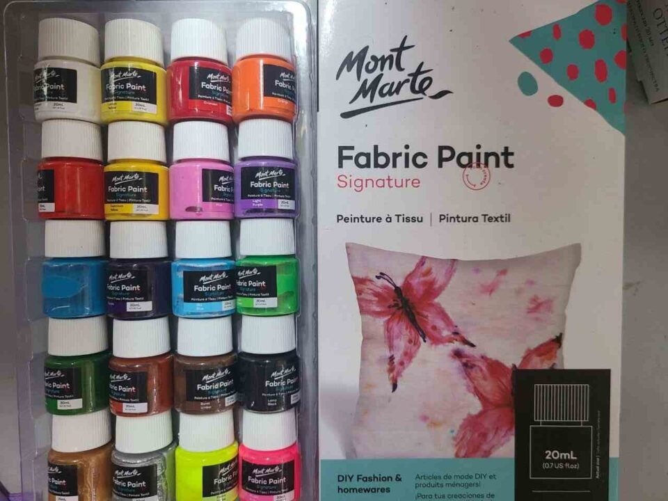 Mont Marte Fabric Paint Review - Tested on My T-shirt and Loved it ...