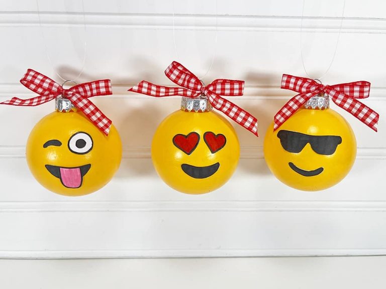 20 Christmas Crafts For Teens & Tweens | Acrylic Painting School